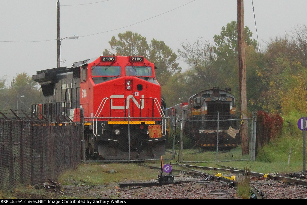 CN 2186